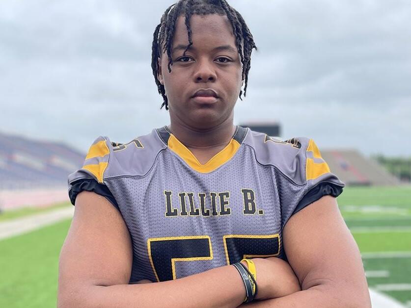 Junior highlights of USC 2025 OL commit Carde Smith