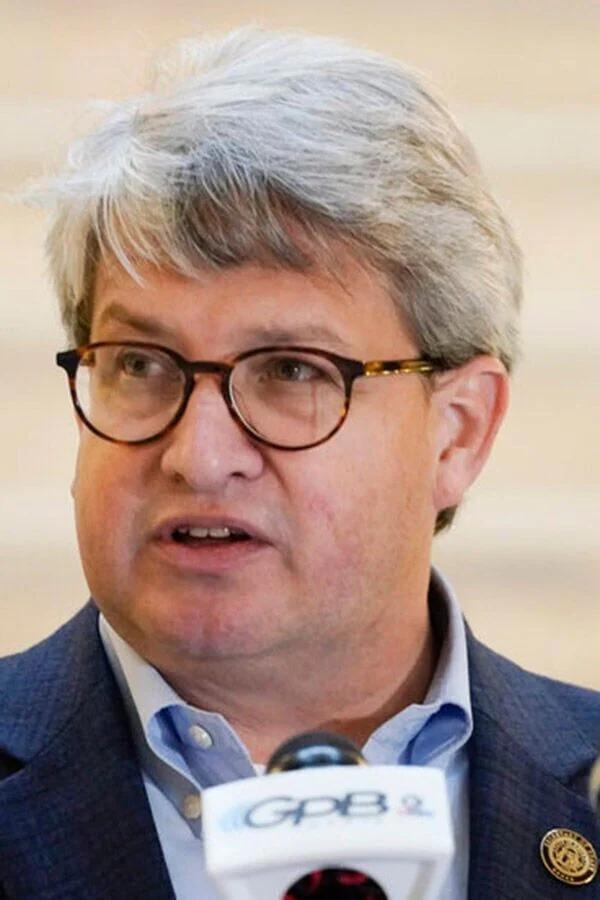Former Secretary of State staffer running for the office - NewsBreak