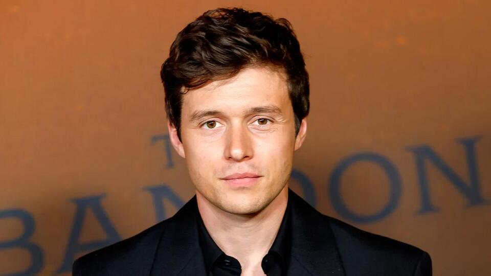 Is Nick Robinson Single or Married? Meet the ‘Voicemails for Isabelle ...