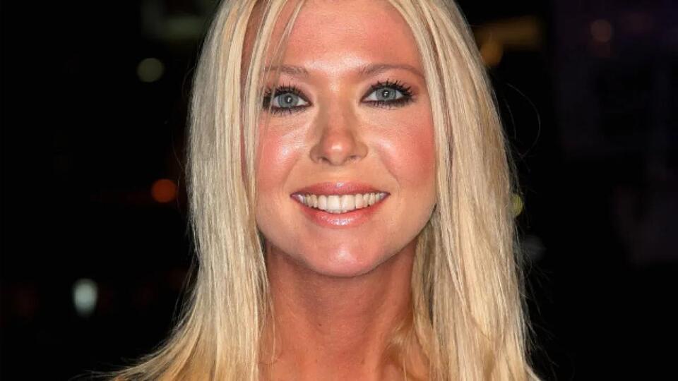 Actress Tara Reid taken to hospital from Chicago-area hotel: Reports ...