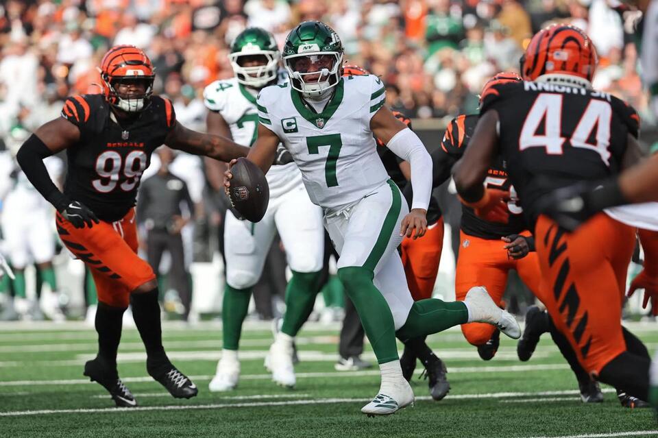 2-Time Super Bowl Champion Calls Out Jets QB Justin Fields’ ‘Emotional ...