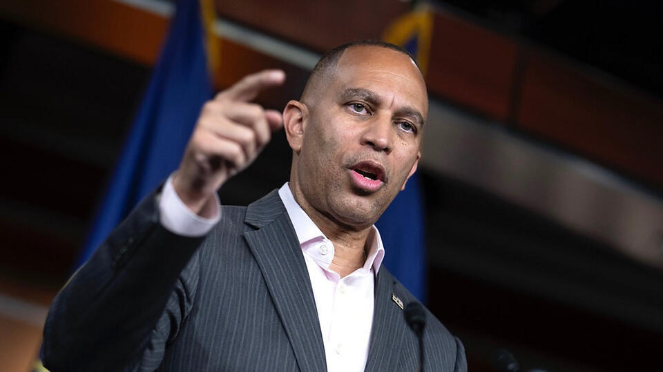 N.Y. man charged with threatening to kill Hakeem Jeffries; where the ...