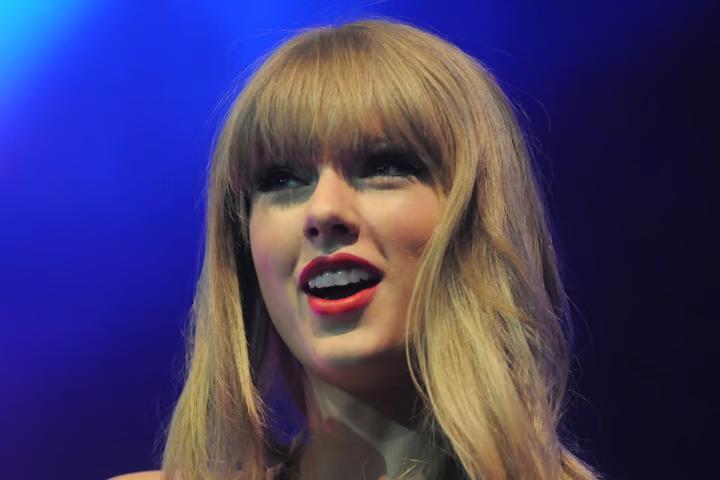 Taylor Swift Gave Jaw-Dropping Amount In Eras Tour Bonuses And ...