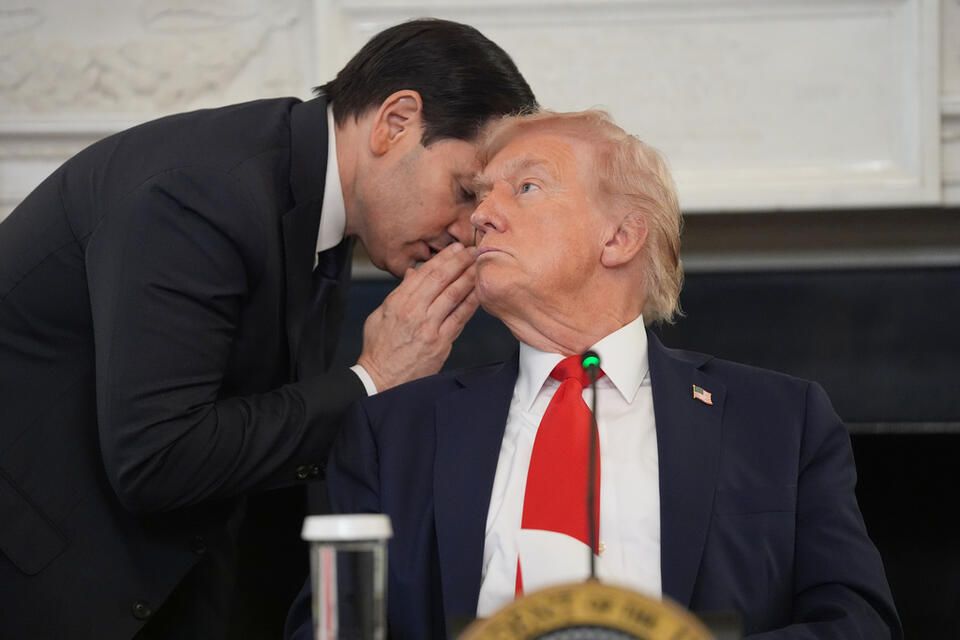 Rubio Slips Note Telling Trump to Announce Peace Deal on Truth Social ...