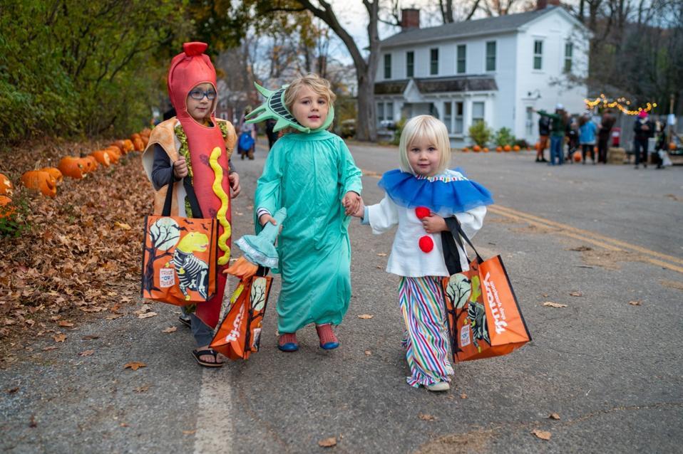 Halloween 2025: A Record-Breaking Scare For Consumers - NewsBreak