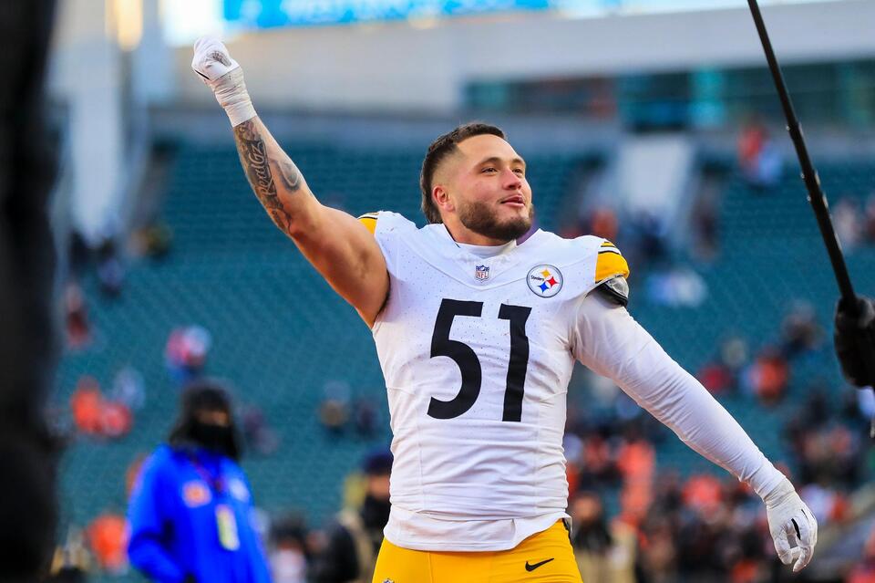 Steelers HC Mike Tomlin provides injury update on OLB Nick Herbig ahead ...