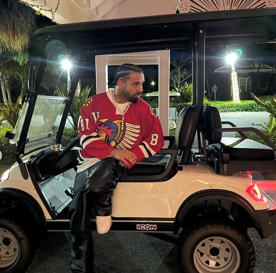 Drake Becomes First Artist With 300 Songs Over 100 Million Streams ...
