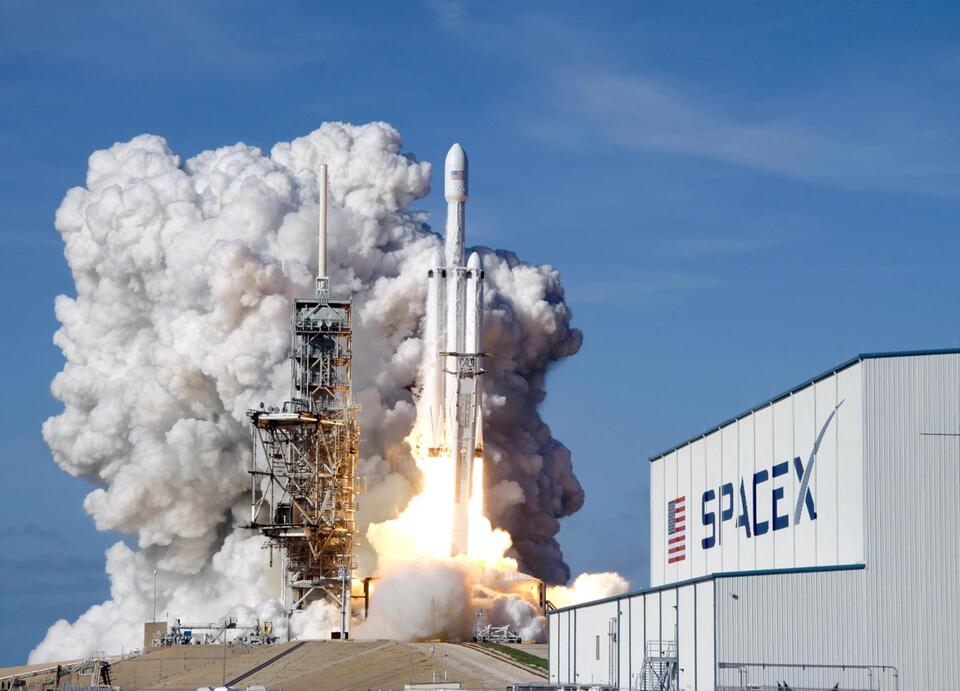 SpaceX's IPO is set to be the biggest ever and could make Elon Musk a ...