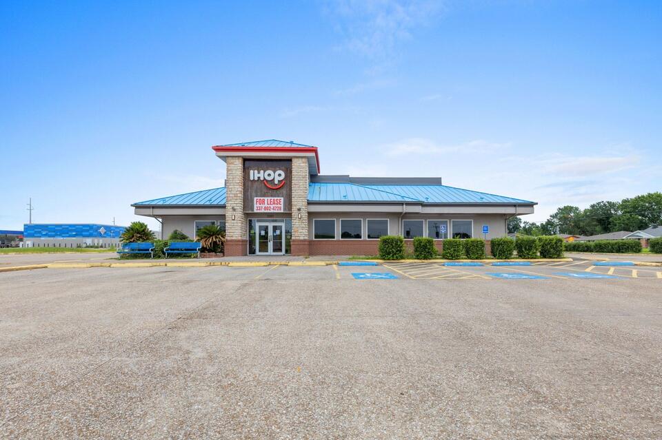 New Restaurant Coming to Former iHop Building in Lake Charles - NewsBreak