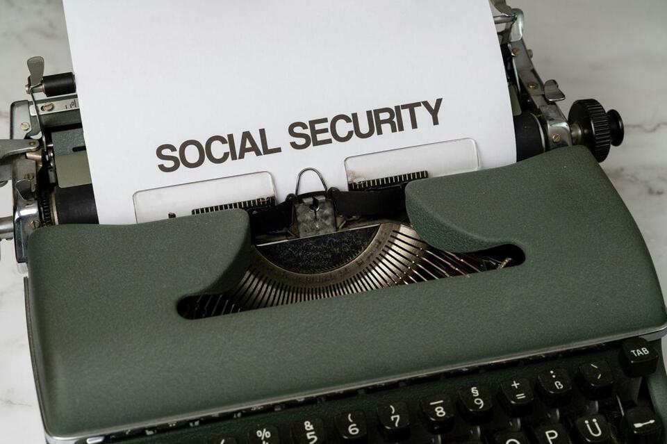 Tips to Avoid Social Security Scammers Now - NewsBreak