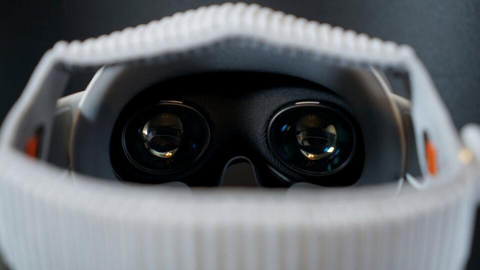 Wes Hilliard's best tech in 2025: Apple Vision Pro, Invites, & e-bikes ...