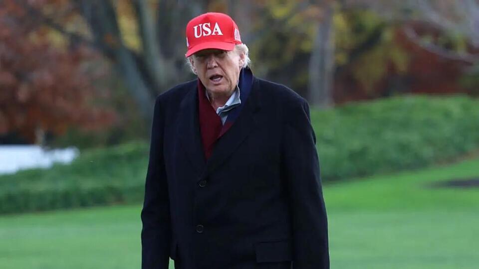 ‘Dragging the Right Leg’: Trump Seems to Get Stuck on His Other Foot ...
