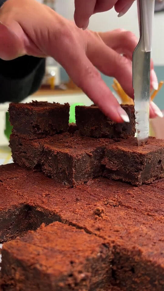 Minecraft Cake! Block by block, bite by bite 🧊🍴 - NewsBreak