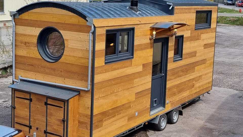 Tiny House Sophie Blends Old-World Charm With Modern Living in a ...
