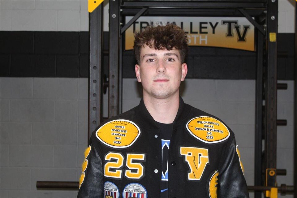 2025 quarterback Max Lyall is one of Ohio's top small school signal ...