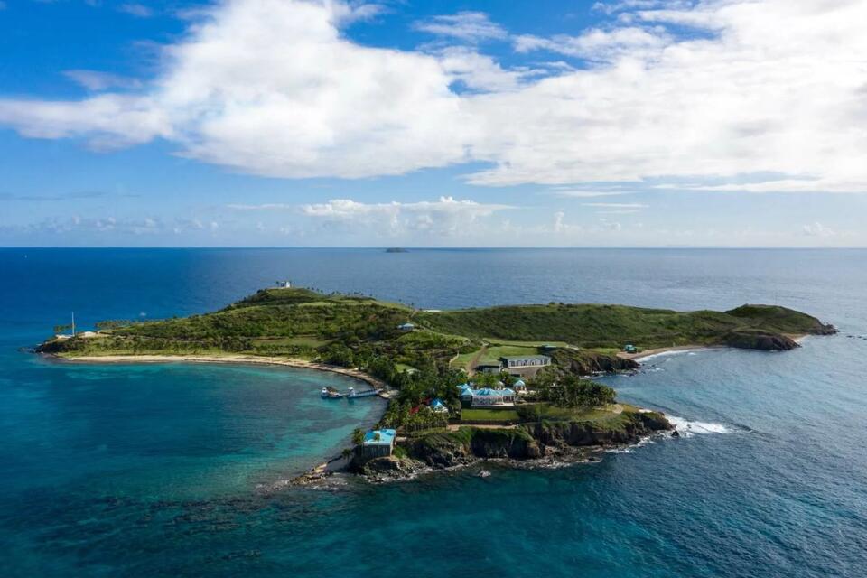 25 Facts About Epstein Island - NewsBreak