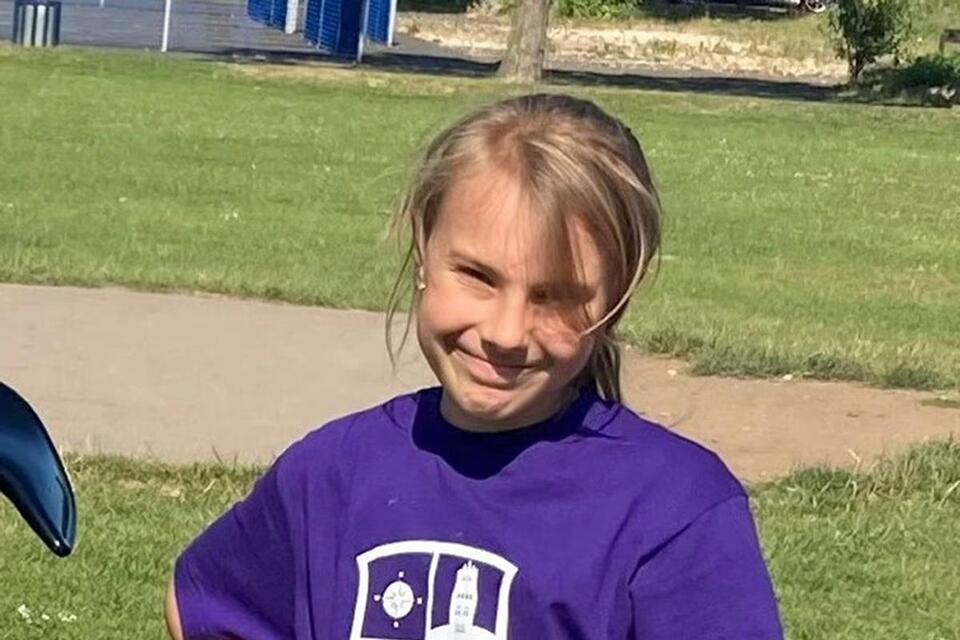 Girl, nine, stabbed in street collapsed in mother’s arms, murder trial ...