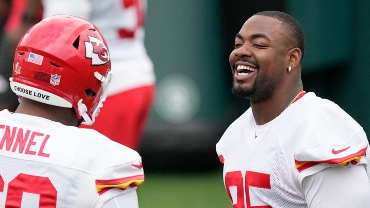Chiefs star Chris Jones often cries during the national anthem. The ...