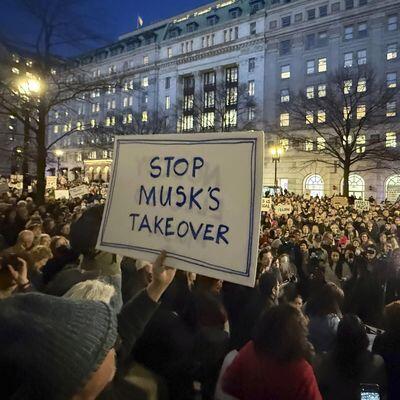 Democrats protest as Trump's DOGE squad exposes federal waste - NewsBreak