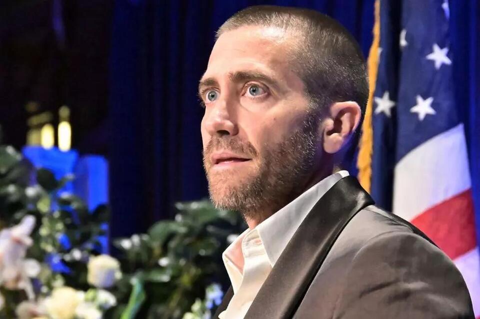 The Internet Thinks the UnitedHealthcare Shooter Suspect Looks Like ...