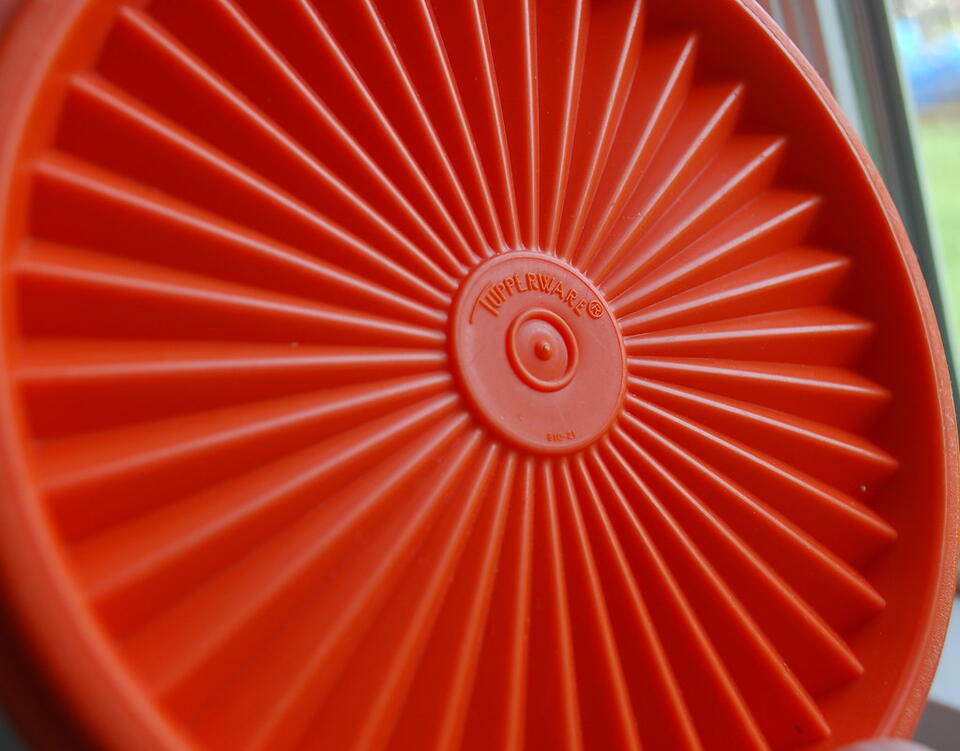 6 Vintage Tupperware Pieces Collectors Want Today - NewsBreak