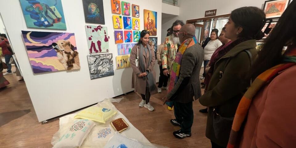 Bose Krishnamachari Opens 20th Collage International Art Carnival in ...
