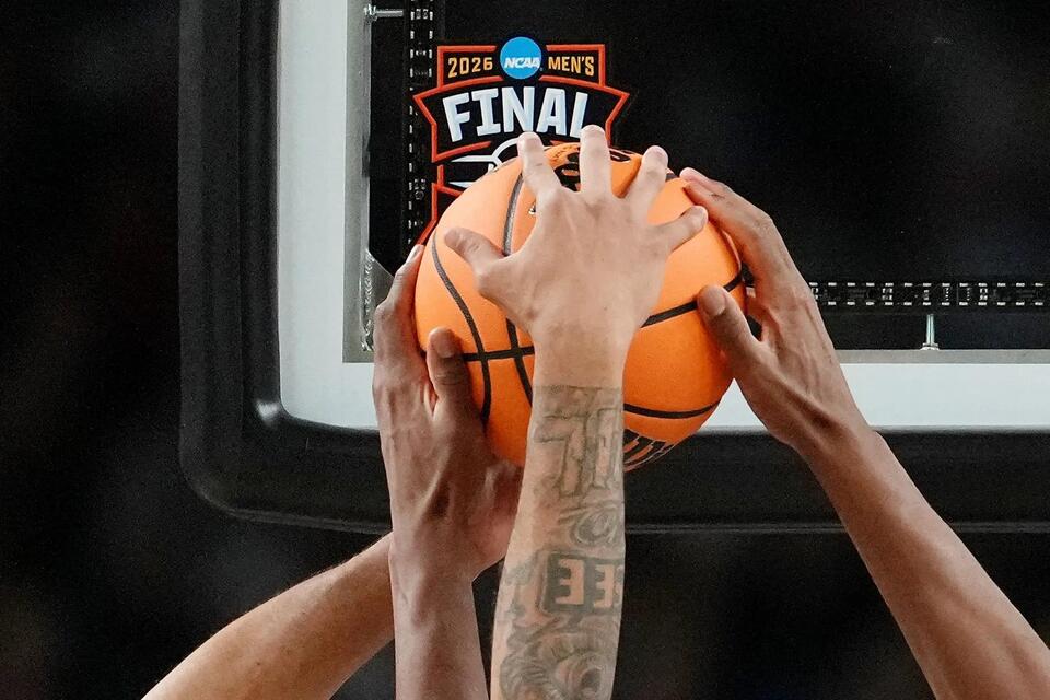 ‘Massive News’ — College Basketball World Reacts As Details Emerge ...