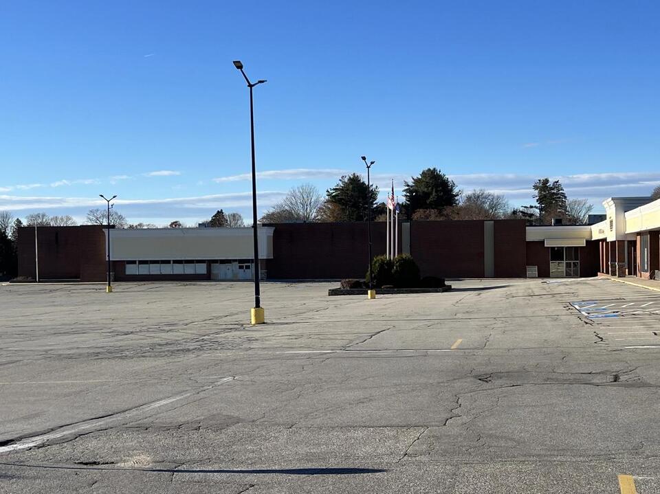 What is Replacing Sears at the Mall in Lewiston, Maine - NewsBreak