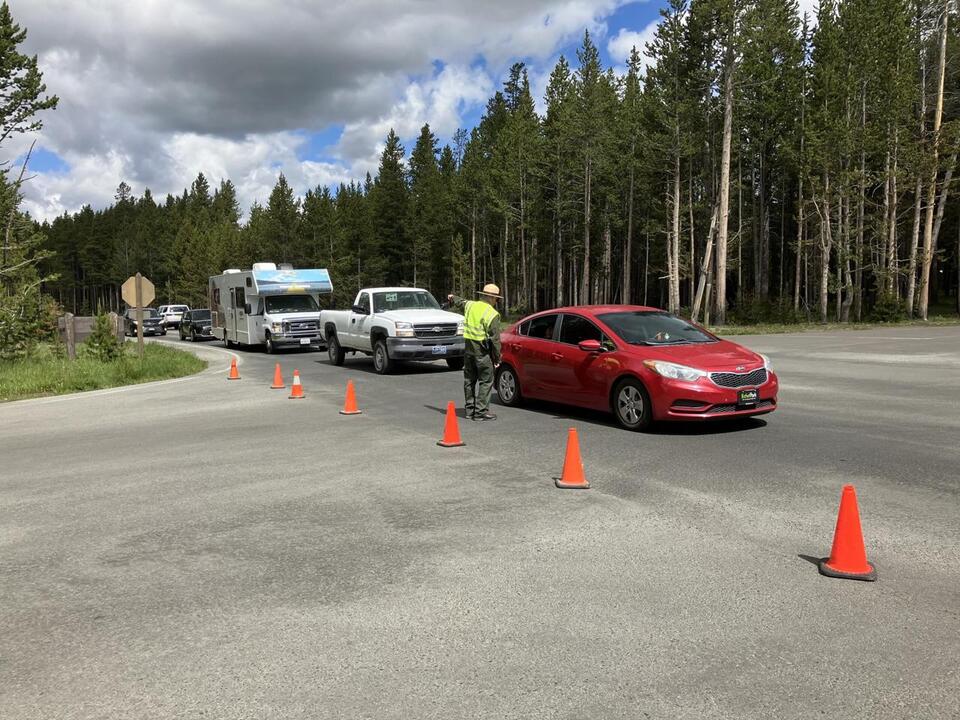 Shooting at Yellowstone National Park leaves ranger injured, suspect dead