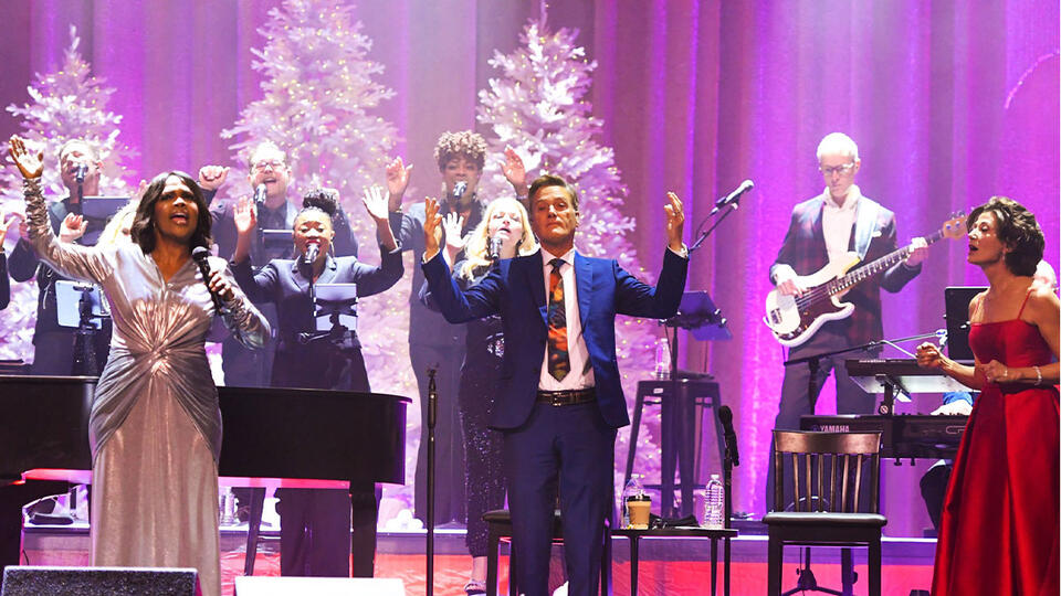 Amy Grant, CeCe Winans, Michael W Smith Christmas tour is joyful ...