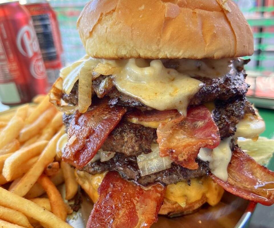 This Historic Diner From 1947 Still Serves The Most Outrageous Burger ...