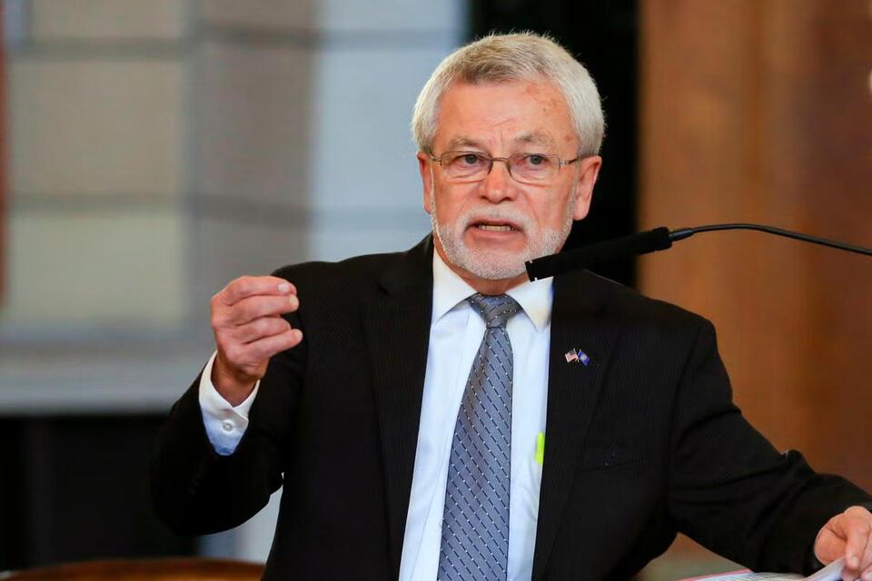 A Nebraska senator who name-checked a colleague while reading about ...