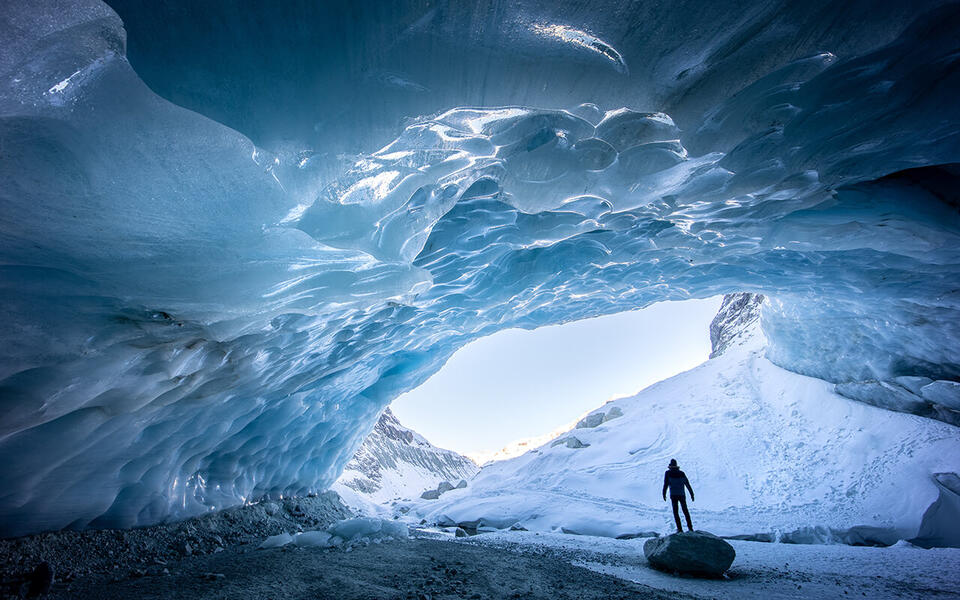 30 Hidden Ice Caves Around the World You Can Explore in 2025 - NewsBreak