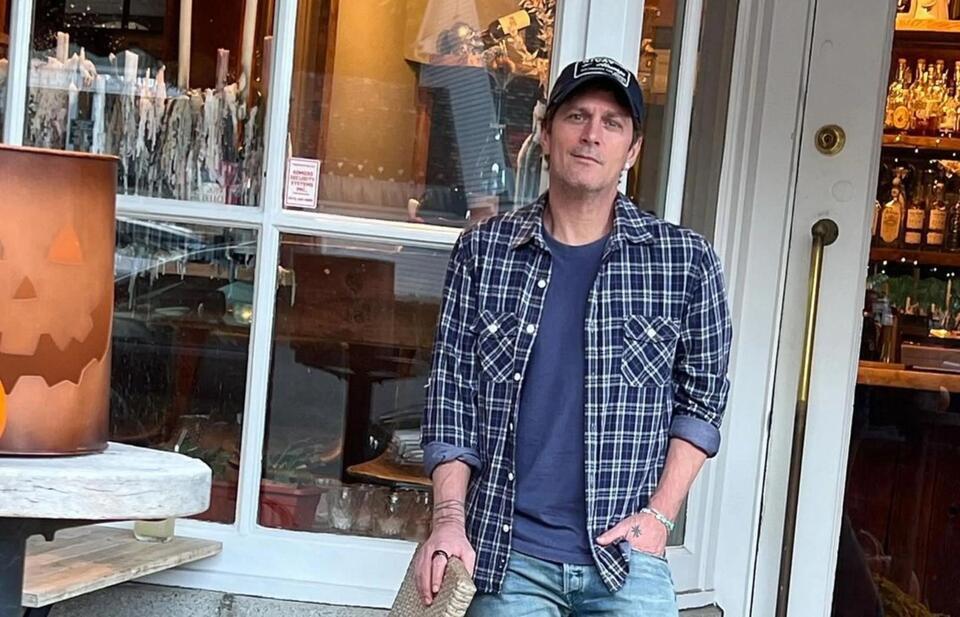 Rob Thomas 2025 Australian tour: Dates, venues, & all you need to know ...