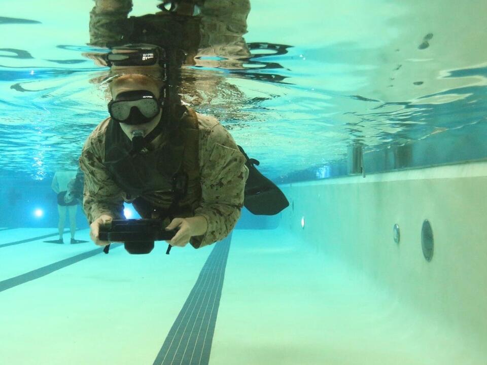 The Best Swim Workouts with Fins for Military Training