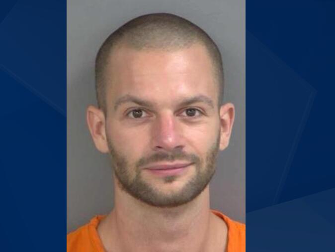 Man arrested after leading Collier County deputies on motorcycle chase Man arrested after leading Collier County deputies on motorcycle chase