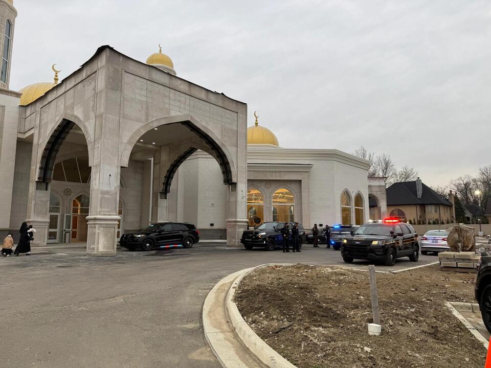 Local Muslims celebrate Eid, praying together at new Dearborn Heights ...