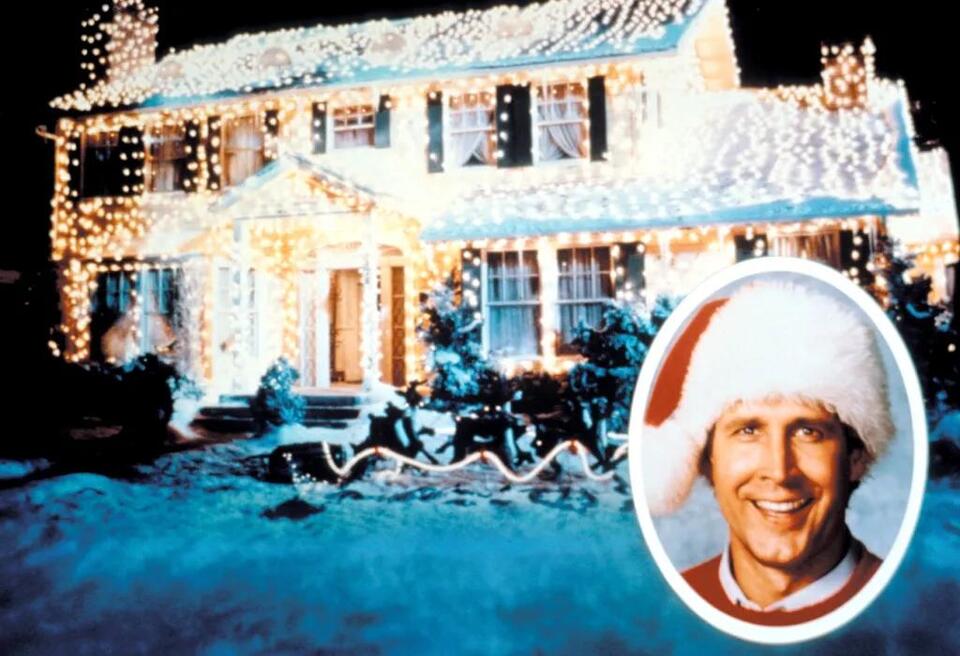 A New ‘Christmas Vacation’ Gingerbread House Kit Brings Clark Griswold ...