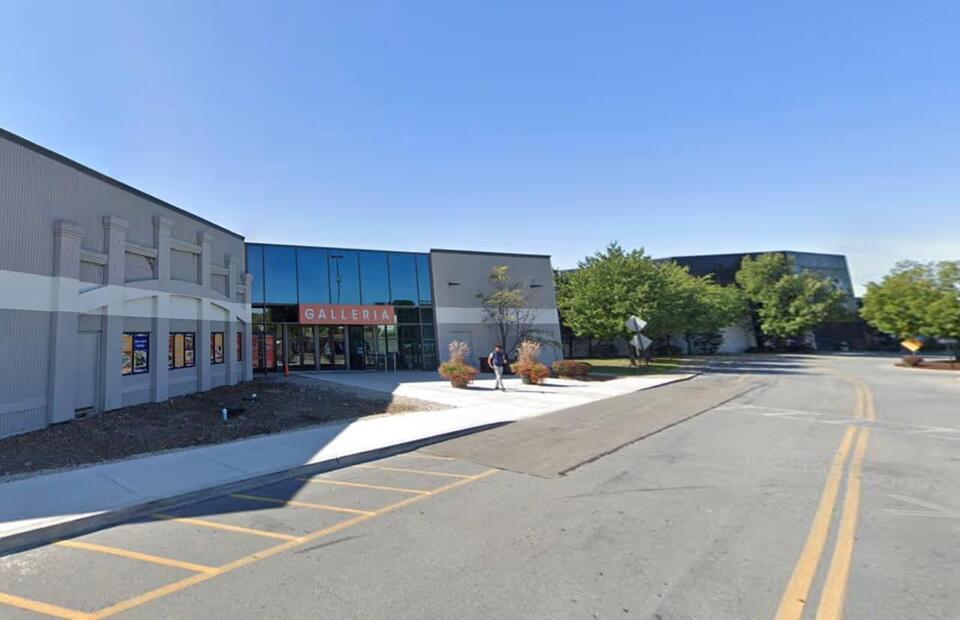 Galleria At Crystal Run Reopens After Stock Room Fire (UPDATE) - NewsBreak