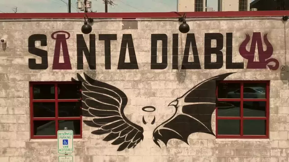 Santa Diabla Logo