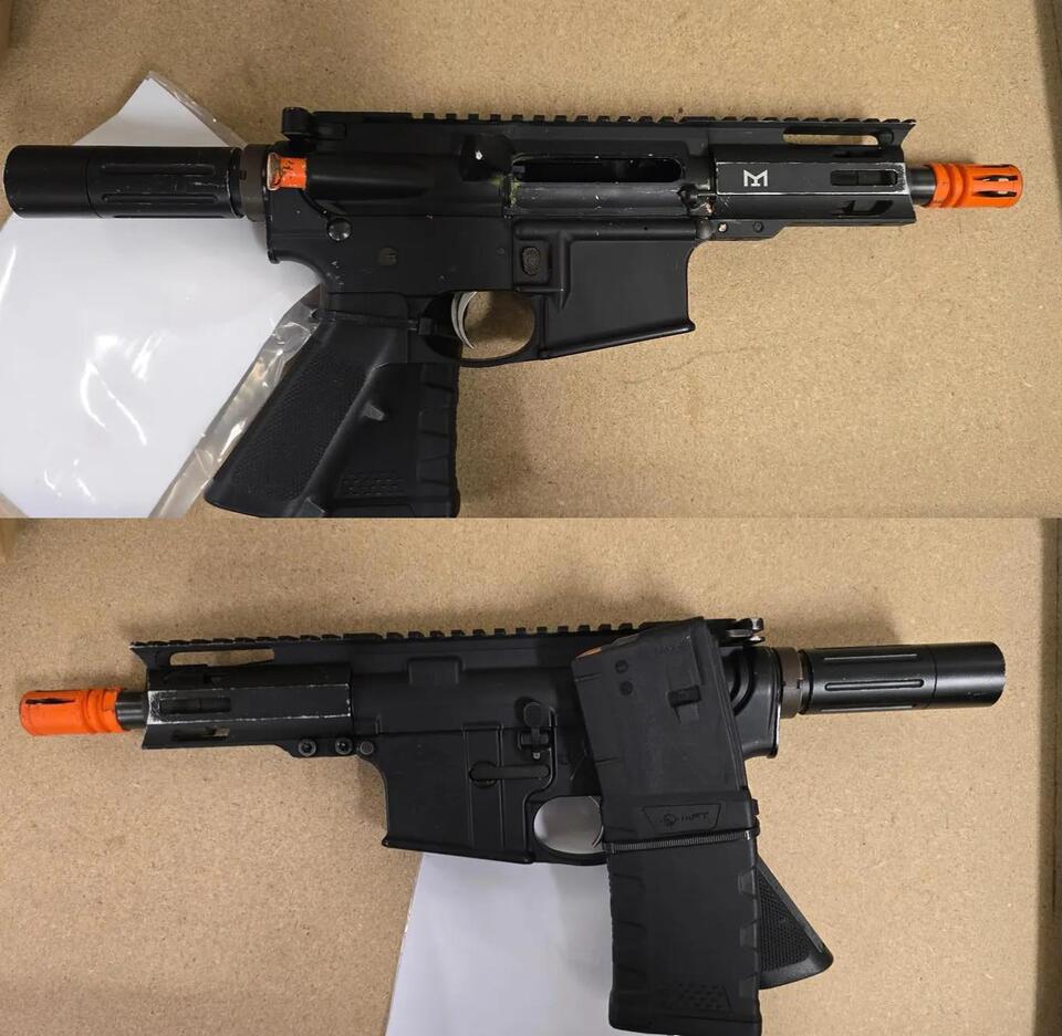 Police say always treat a weapon like it’s real — even if it doesn’t ...