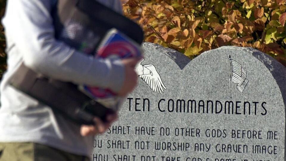 Texas Bill to Require Ten Commandments Be Displayed in Classrooms - NewsBreak