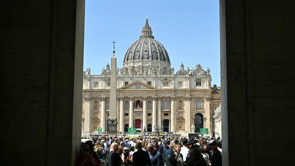 A new pope will be chosen at a papal conclave. How does it work ...