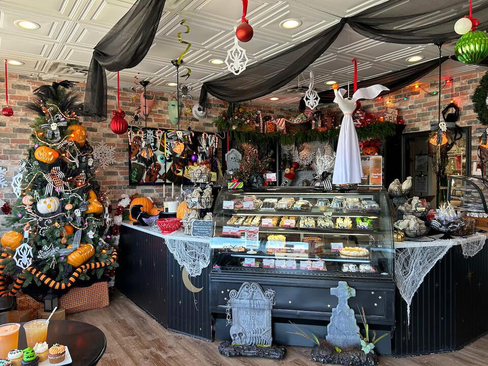 Mass. bakery transforms into ‘The Nightmare Before Christmas’ tribute ...