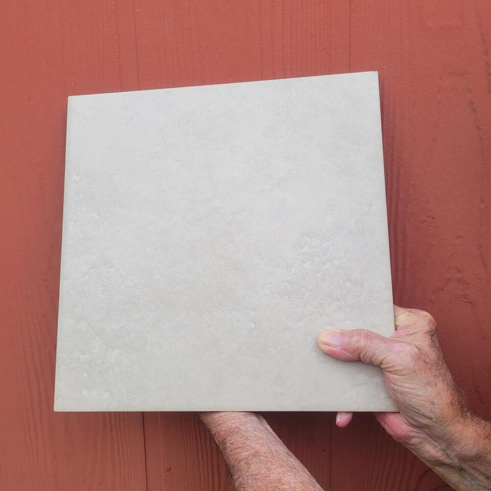 🎁 Freebies Up for Grabs in Hutto — Tiles, Smoker & More - NewsBreak