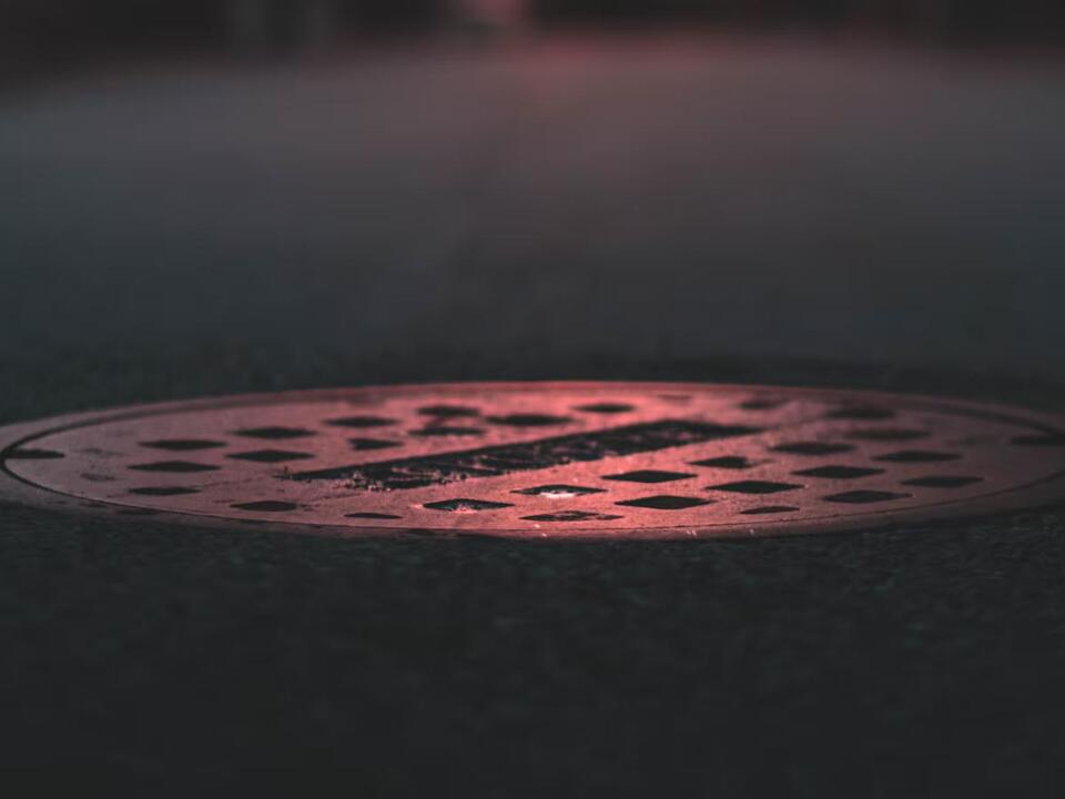 12,000+ gallons of sewage overflow from manholes in Hendersonville