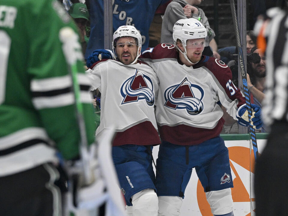 Avalanche's Casey Mittelstadt & Zach Parise share wonderful moment