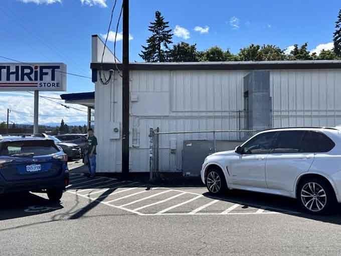 9 Enormous Oregon Thrift Stores With Such Amazing Deals You’ll Need A ...