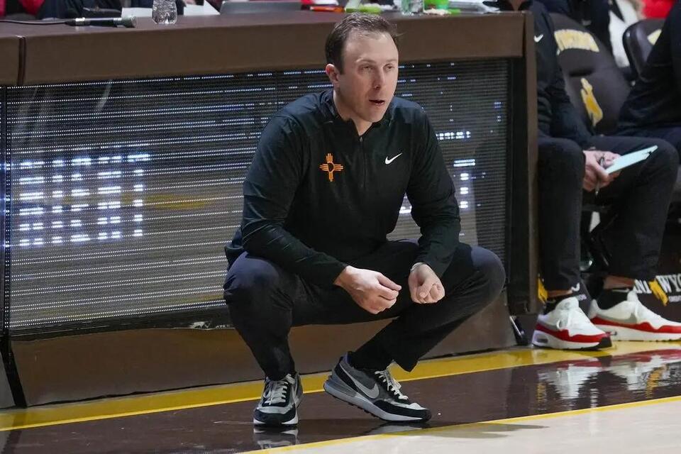 UNLV sweeps season series against No. 25 New Mexico - NewsBreak