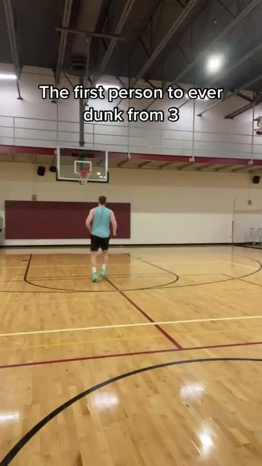 The first person to ever dunk from 3 @dextoncrutch..._48266 - NewsBreak